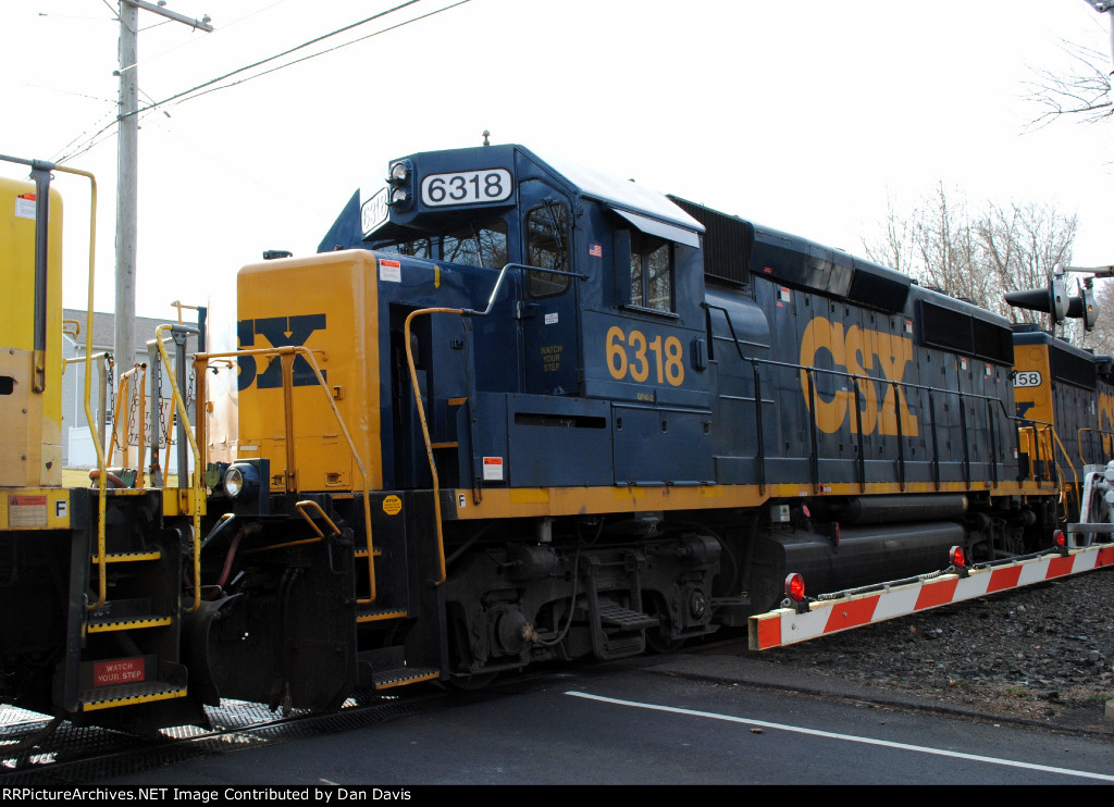 CSX GP40-2 6318 on C970-29